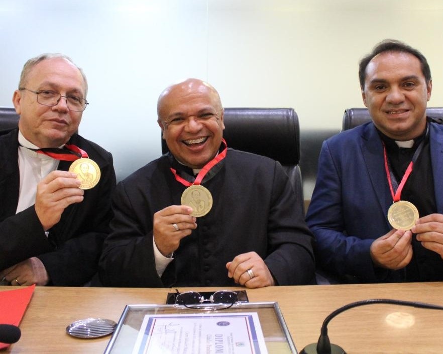 ALPB presta homenagens e concede várias medalhas e títulos a sacerdotes ...