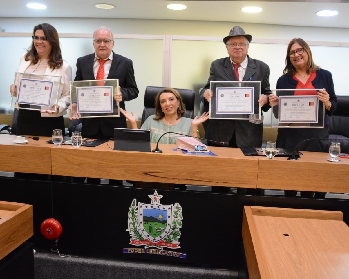 Deputada estadual Cida Ramos homenageia professores universitários com ...